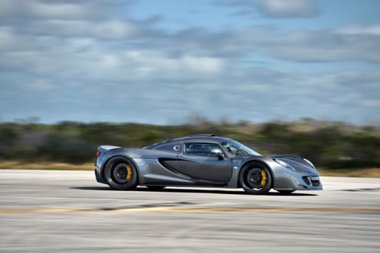 World's Fastest: 270.49 mph | Hennessey Venom GT